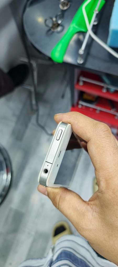 Iphone 4 32 gb hotirasi