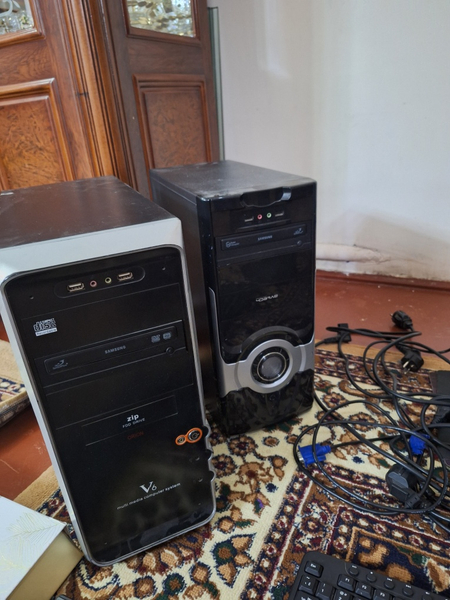 2 dona kampyuter