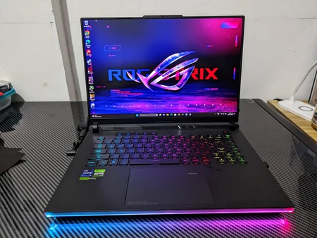 Срочно продается идеальный игровой мощный ноутбук Asus Rog Strix G713