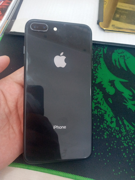 Продаётся телефон iphone 8 plus