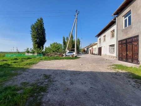 Продается участок в М/У районе.