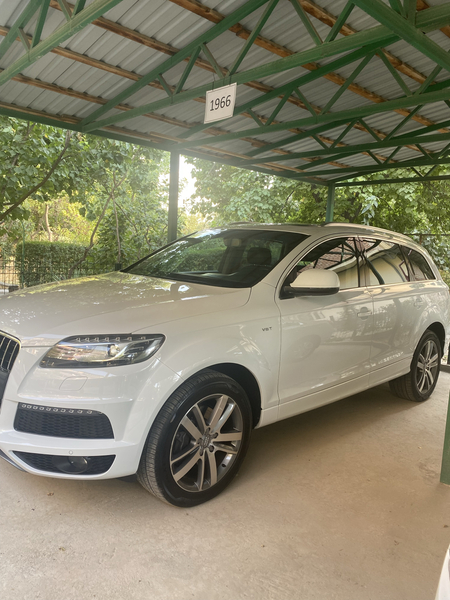 Audi Q7 отличный немецкий автомобиль!