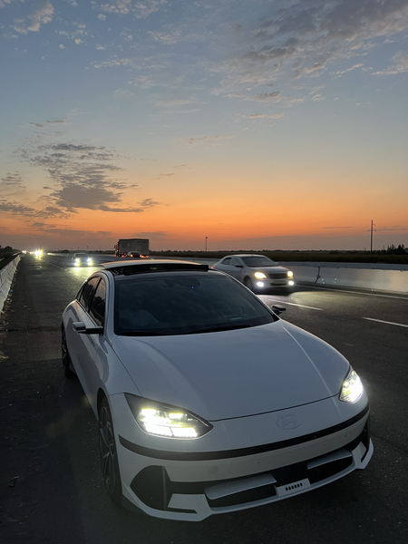Hyundai IONIQ 6. 2022