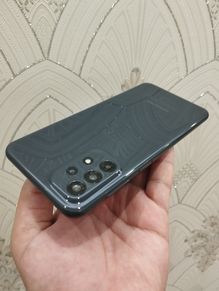 Samsung A23 Ideal holatda 4/64gb