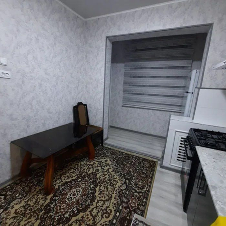 Метро Новза 2х комнатная в отличной локации