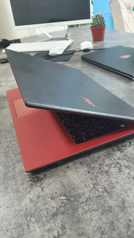 Acer Ofisnoy Notbuk