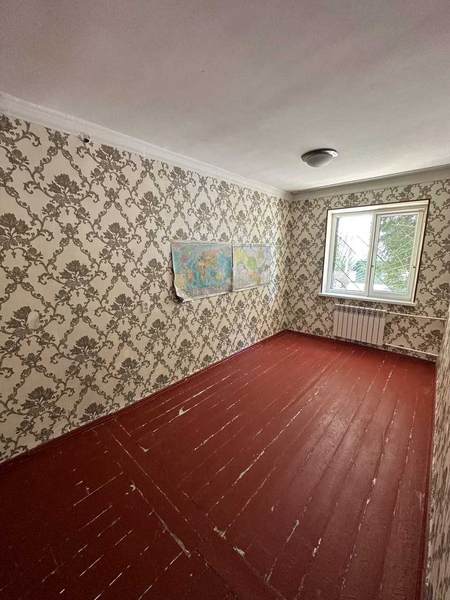 uy sotiladi yakkasaroy wöta rustaveliy 3 xona 1etaj 72000 srochna
