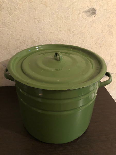 Продам эмалированное ведро