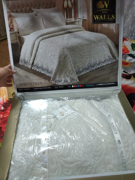 Pokrival sotiladi Lux Walls 1 matta ishlatilgan sifati zor