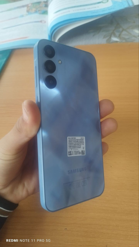 Galaxy A15 sotiladi holati yaxwi xotira 256 talik oc kuk rang