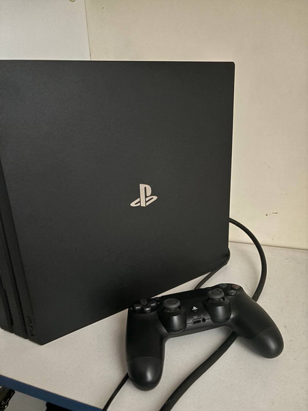 PlayStation 4 Pro 1 TB