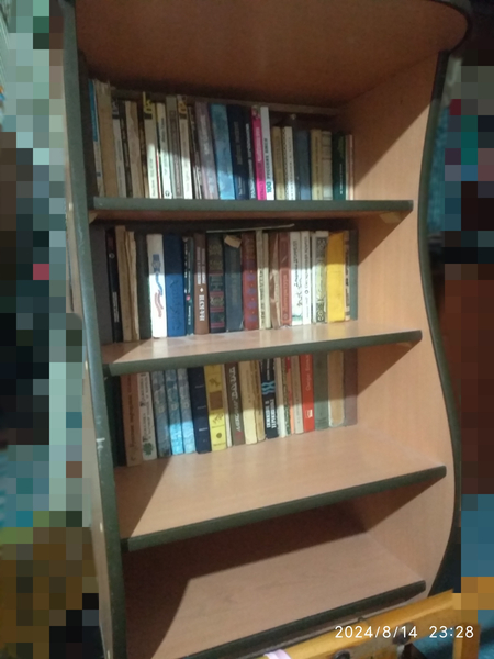 Обменяю на полки для книг