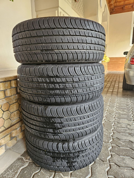 KUMHO SOLUS 235/55/17