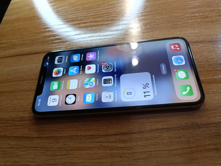 iPhone xs max 64 GB