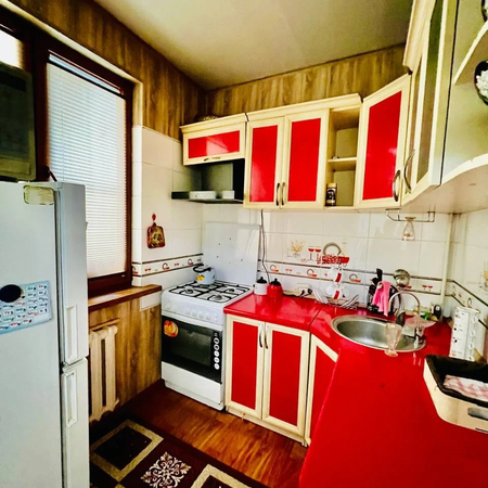 Продается 3/2/4 Авиасозлар, Лисунова, Кадышева Яшнабадский район