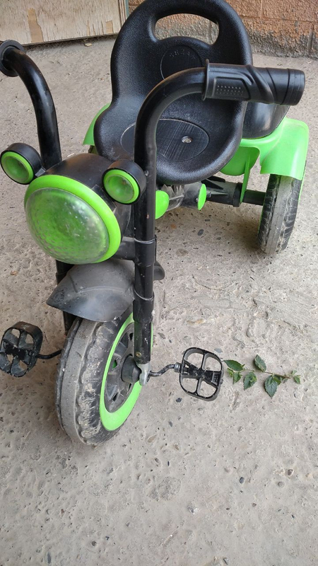 Bolalar velikchasi sotiladi