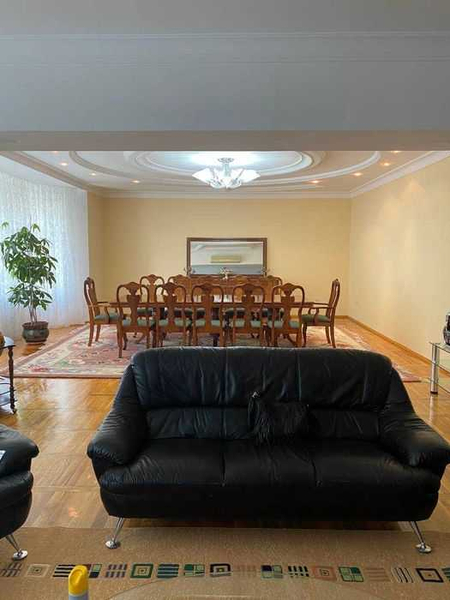 New building 4 room 3 bedroom 2 bathroom euro. metro oybek