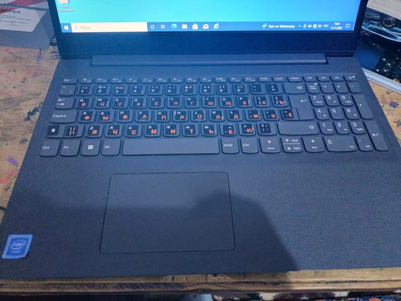 noutbuk satiladi srochno, pochti taza