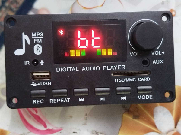 Усилитель и MP3 плеер, Bluetooth, AUX, Radio