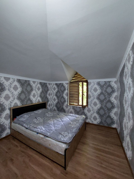 Dacha  brichmulloda xama sharoyit bor