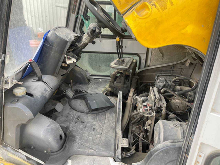 фронтальный погрузчик Hyundai 50L7A сотилади