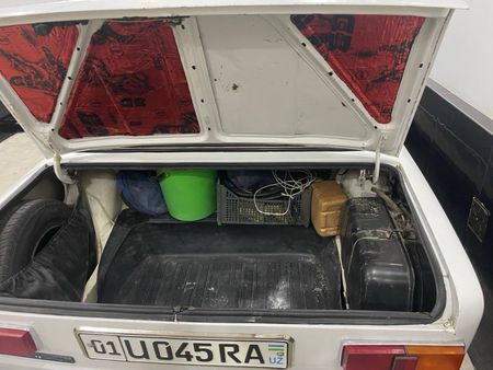 vaz 21011 sotiladi