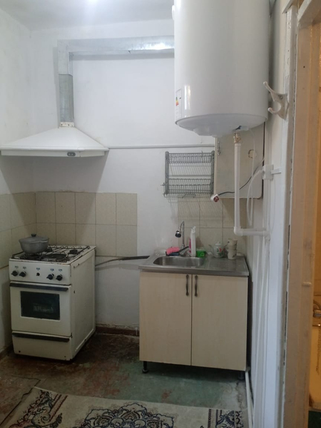 Ахангаронда 4.1.2 хонали кв сотилади