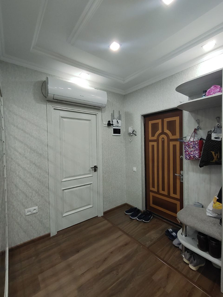 Аренда. Буюк Ипак Йули 3/3/9. 75м²