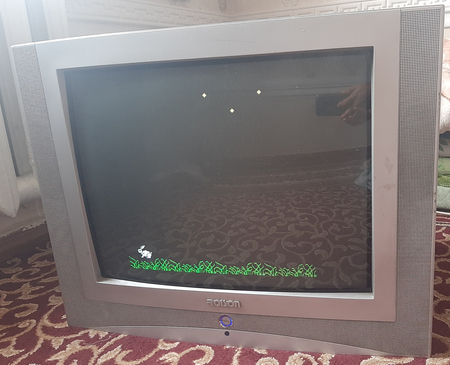 Televizor Roison (rangli) sotiladi. Narxi 350 ming so'm