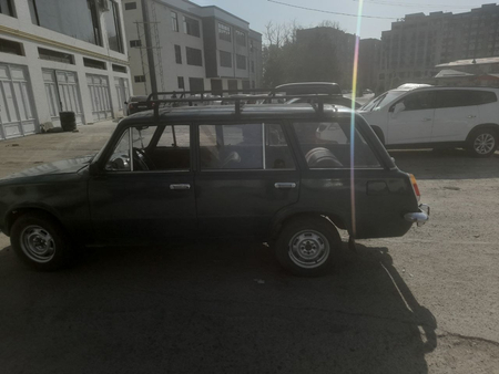 Vaz 2102  crochna sotiladi
