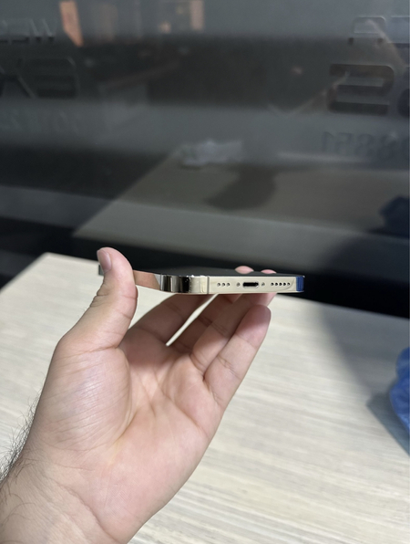 Iphone 13 pro  gold