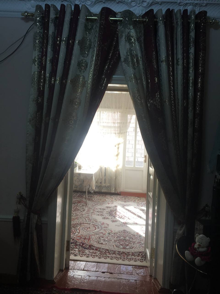 Новые шторы в комплекте.