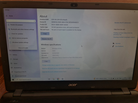 Noutbuk Asus.  .