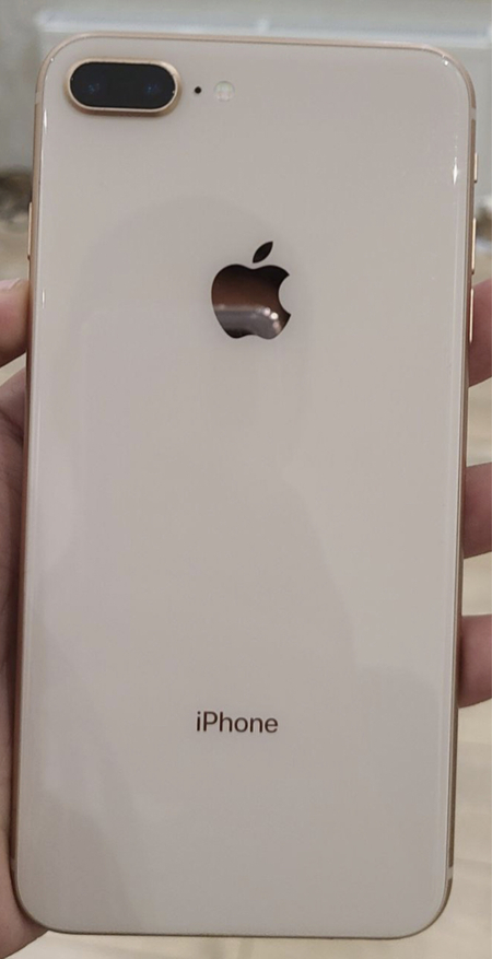 Продаётся Iphone 8+