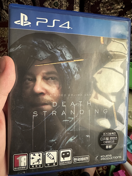 Продаю Death stranding.
