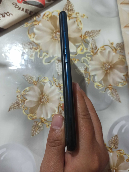 Vivo y11  kók  32 gb