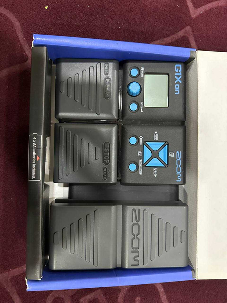 ZOOM G1XON Guitar Effects with Expression Pedal