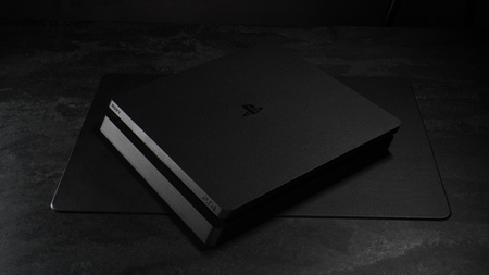 В продаже: PlayStation 4 Slim 1TB с тремя дисками топовых игр