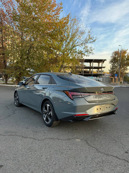 Hunday elantra  2 litir ful