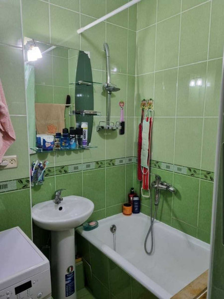 (К125755) Продается 4-х комнатная квартира в Шайхантахурском районе.