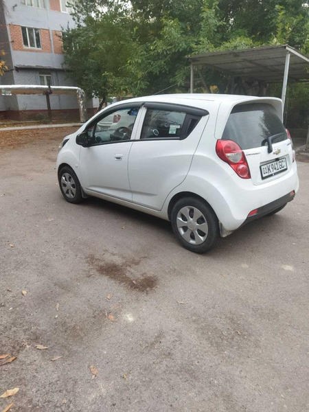 Спарк белый,цена 6600$