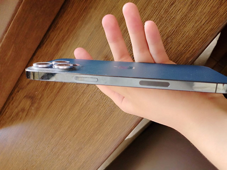 Iphone 12 pro max sotiladi  xolati juda yaxshi 
Qarahi shahar Ucell