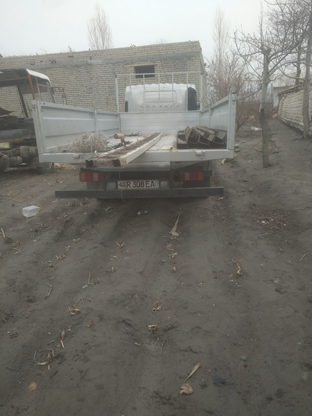 Грузовой Исузи тент