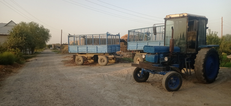 Traktor va 2 dona tlejka (presep bilan) sotiladi