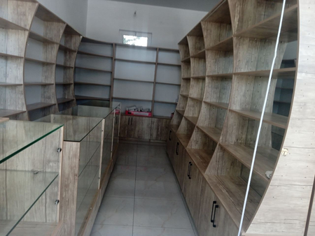 Vitrina shkaf mebel