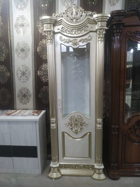Mebel sotiladi srochno