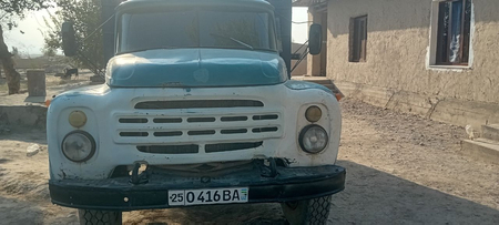 ZIL 130 sotiladi
