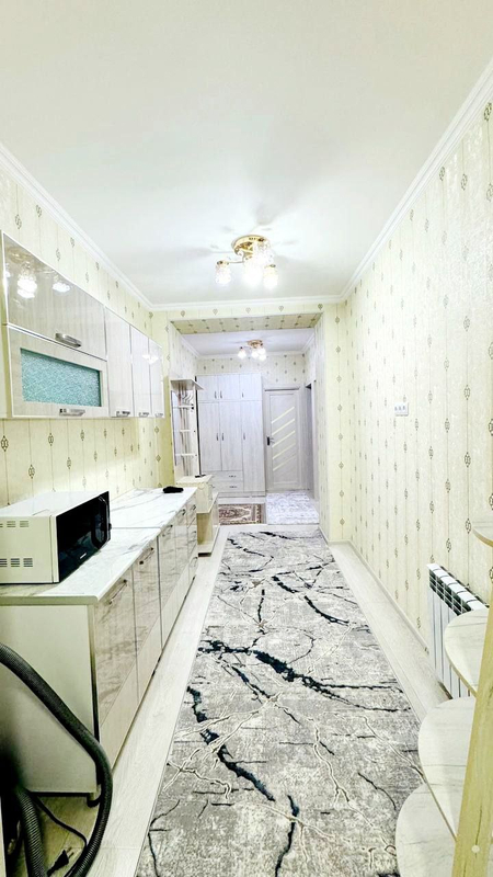 .Продам 2комнатную 77серия балкон 2х6метр 65м2 Хамза метро с меьельтех
