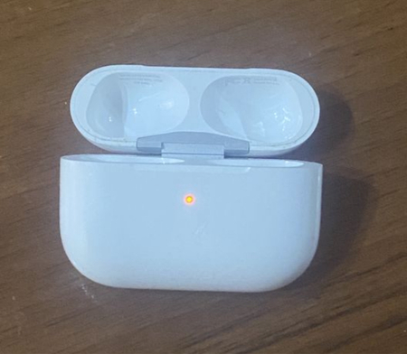 Airpods pro ideal holatda bir qol ishlatilgan.