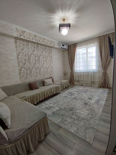 Продам квартиру трех комнатная